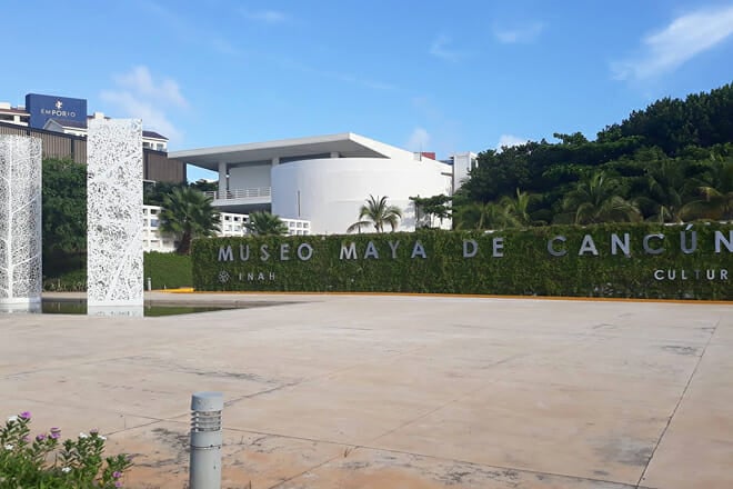 Museo Maya de Canc&uacute;n y Zona Arqueol&oacute;gica de San Miguelito