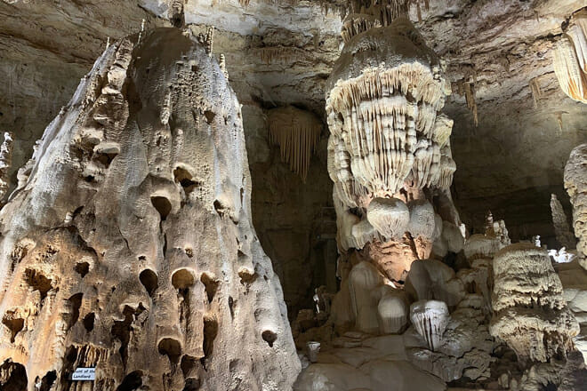 Natural Bridge Caverns