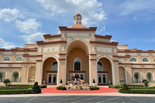 Sight & Sound Theatres