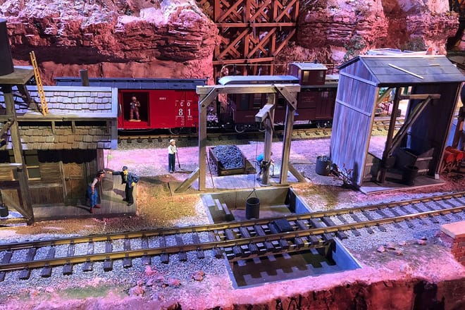 TrainTopia In The Frisco Discovery Center