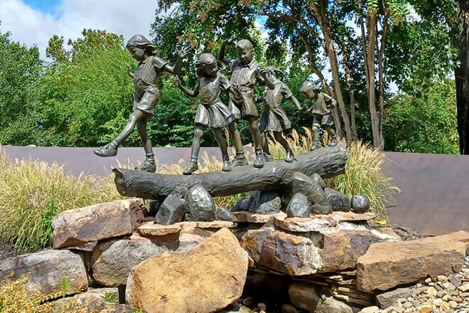 Vogel Schwartz Sculpture Garden