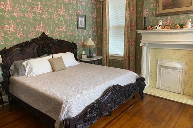 1912 Bed and Breakfast