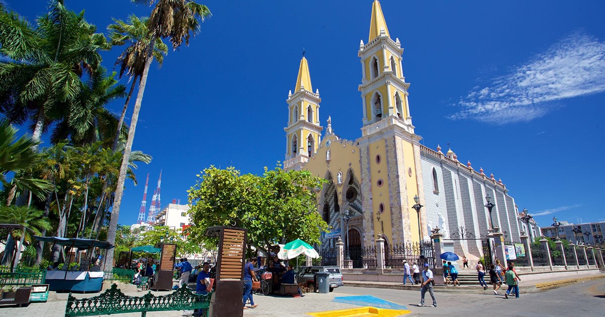 A beautiful cathedral in Old Mazatl&aacute;n.