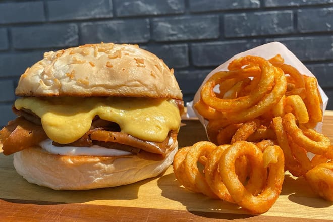 3 Dot Dash Vegan Kitchen