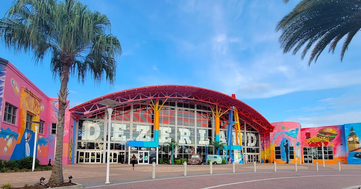 a street view of dezerland