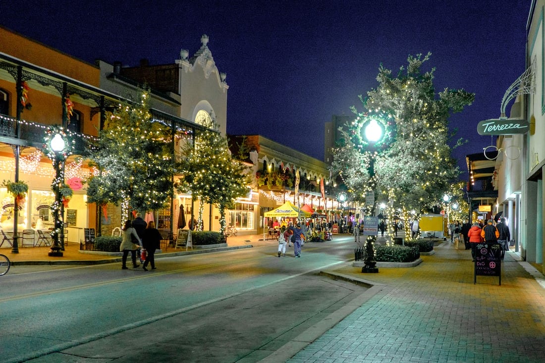 A dazzling night at Pensacola Winterfest