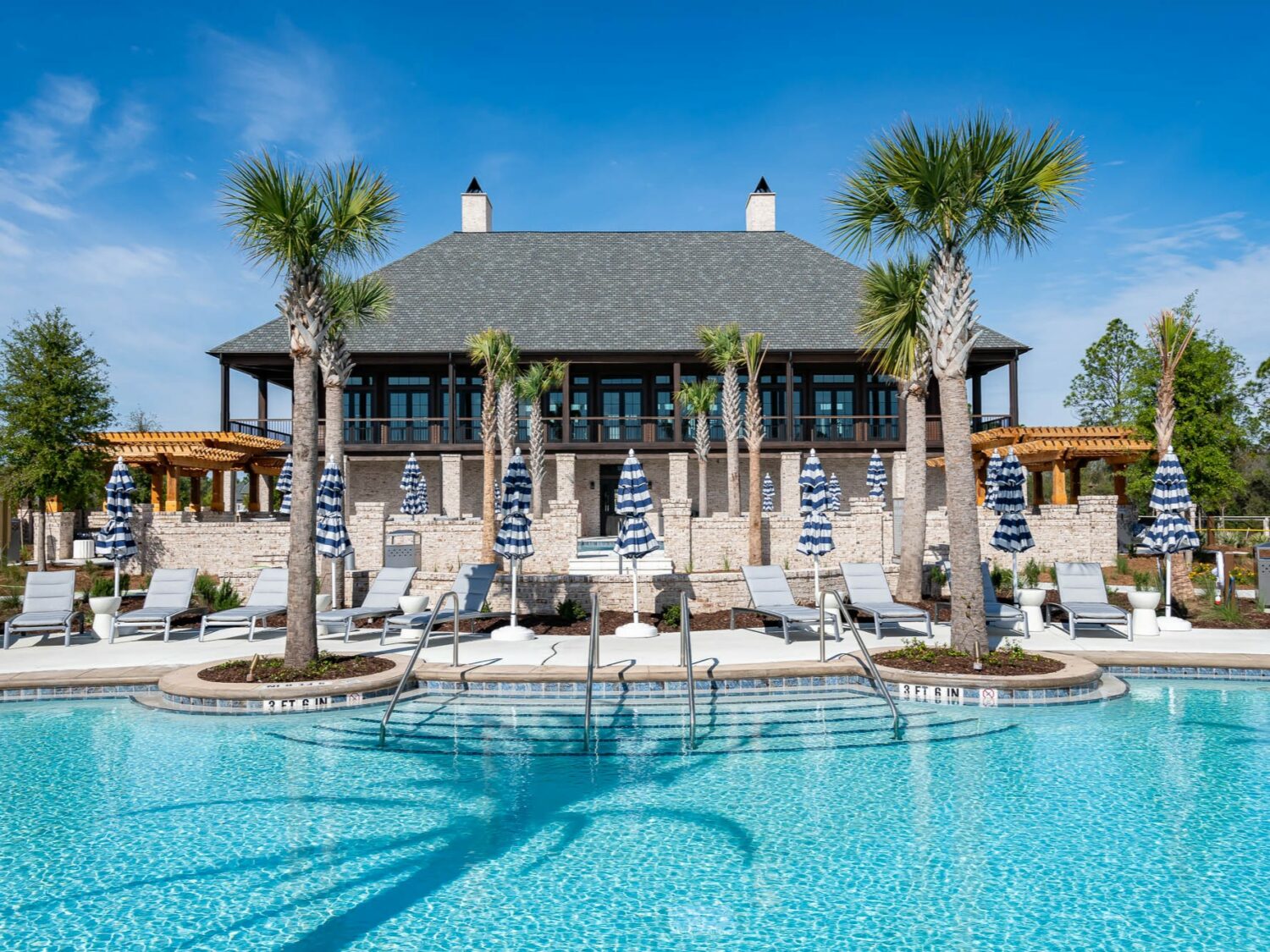 A shot of the relaxing pool