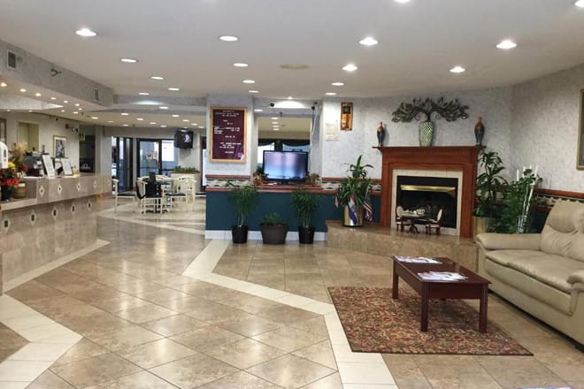 Americas Best Value Inn & Suites St. Louis, St. Charles Inn