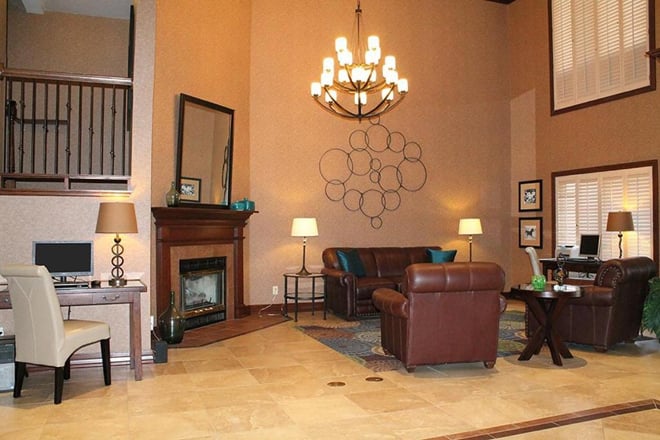 Auburn Place Hotel & Suites