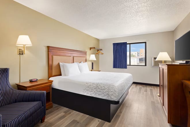 Baymont by Wyndham Hutchinson