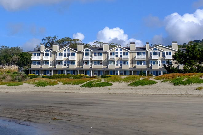 Beach House Hotel (Half Moon Bay)