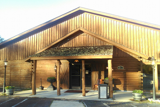 Becky's Log Cabin Motel