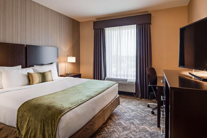 Best Western Plus Philadelphia-Pennsauken Hotel