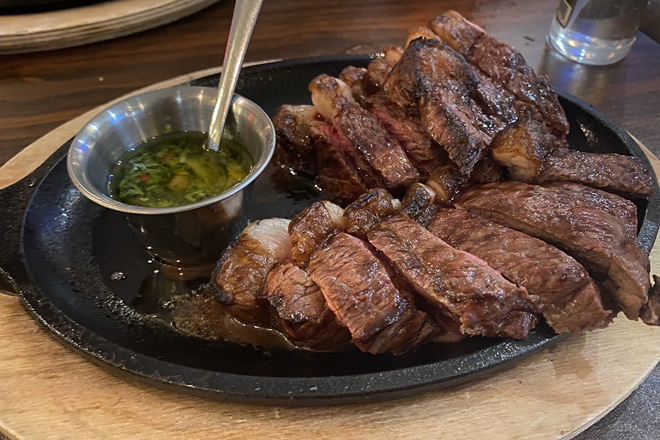 Bras&atilde;o Brazilian Steakhouse