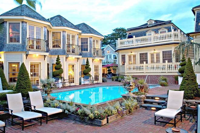 Brass Key Guesthouse - Adults Only