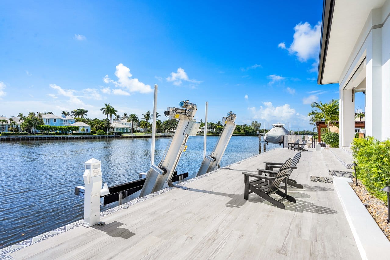 A bunch of charming coastal homes.