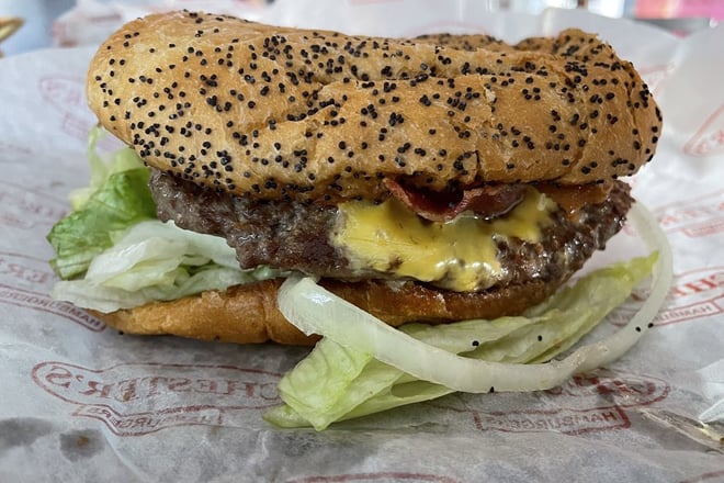 Chester&rsquo;s Hamburgers - 281 North