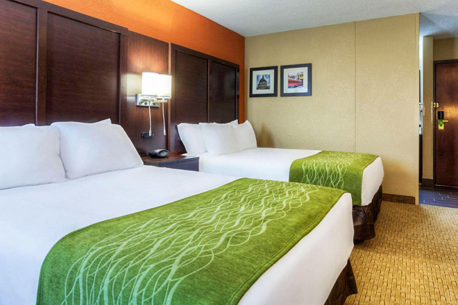 Comfort Inn & Suites Evansville Airport