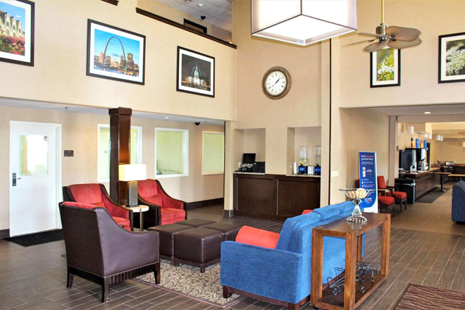 Comfort Inn & Suites St. Louis - Chesterfield