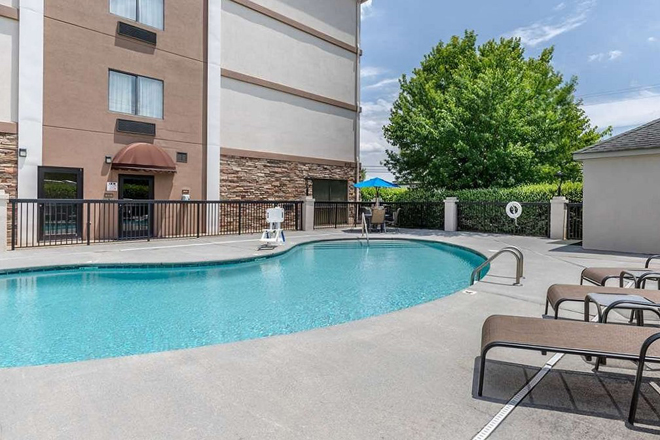 Comfort Suites Johnson City near University