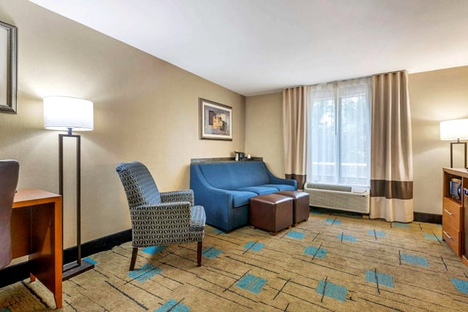 Comfort Suites near MCAS Beaufort