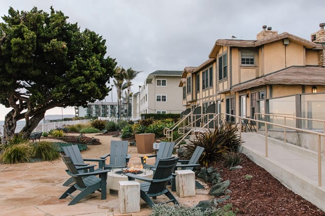 Cottage Inn By the Sea