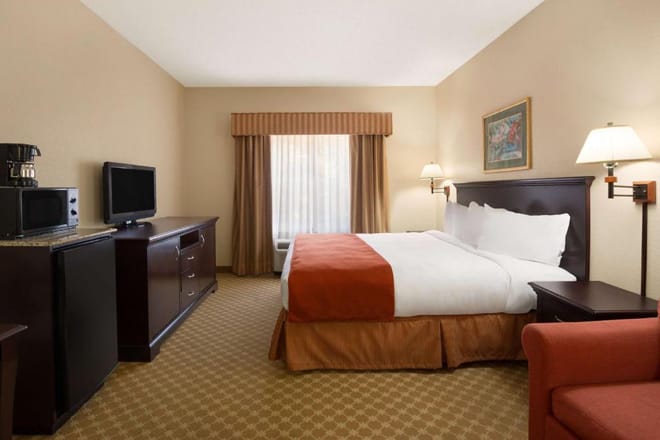 Country Inn & Suites by Radisson, Columbus, GA