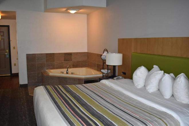 Country Inn & Suites by Radisson, Hagerstown, MD