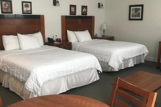 Crescent Suites Hotel