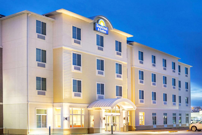 Days Inn & Suites