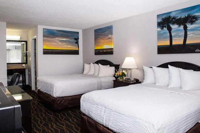 Days Inn by Wyndham Stuart