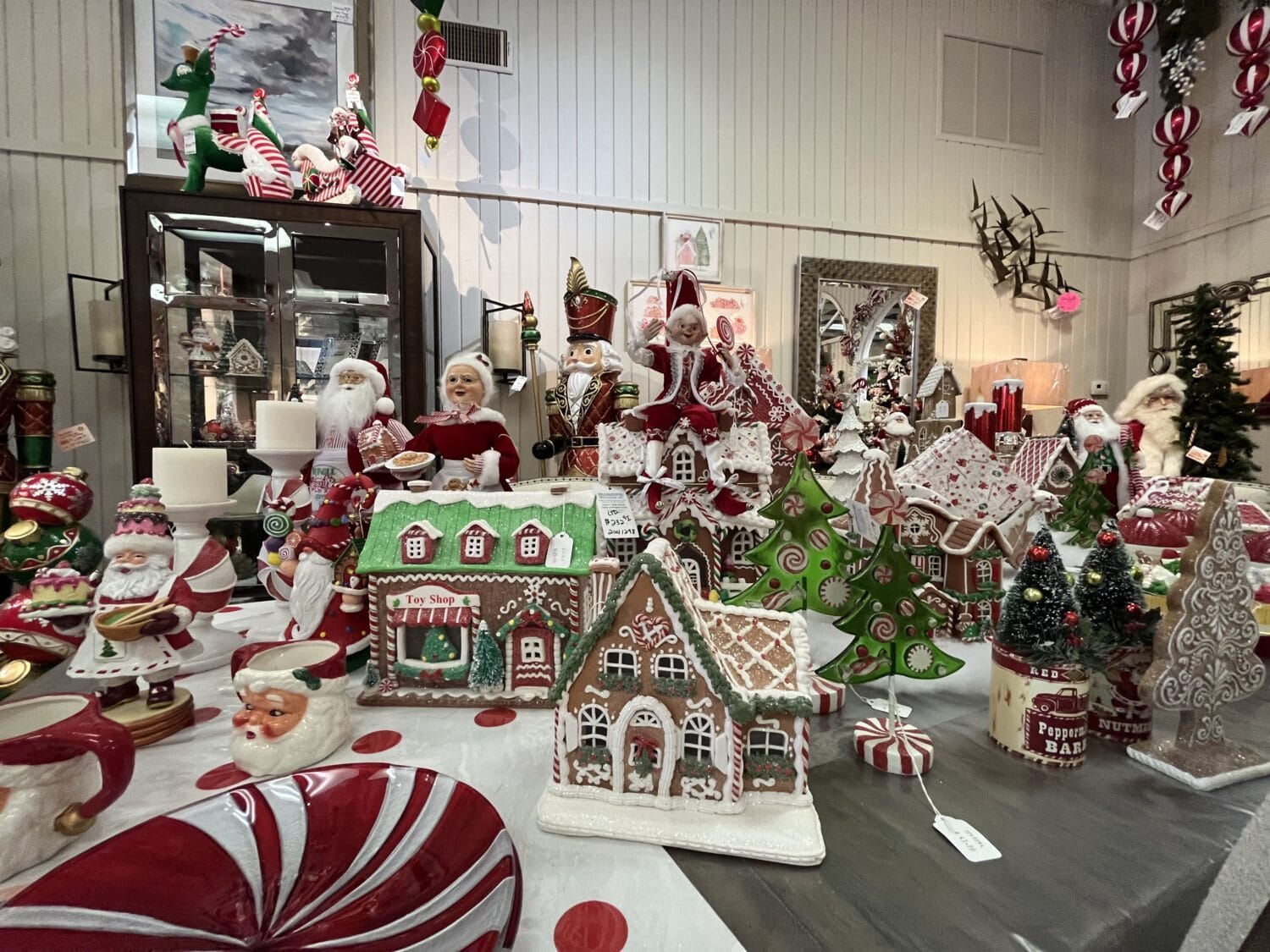 A dazzling variety of Christmas souvenirs.