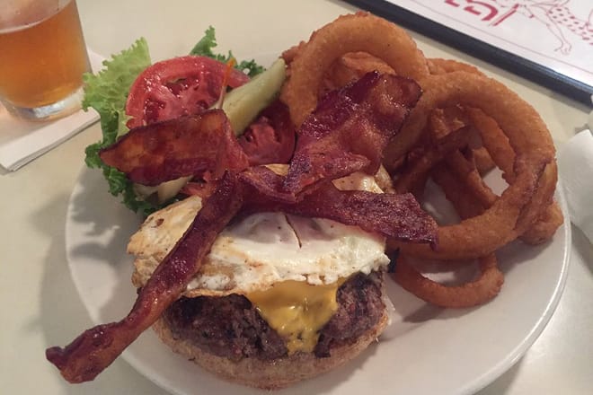 Dot&rsquo;s Back Inn