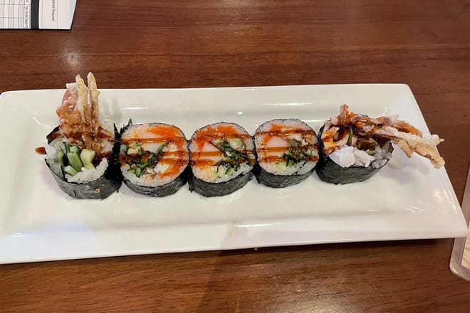 EAT&rsquo;S SUSHI