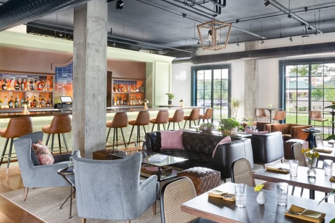 Elwood Hotel & Suites