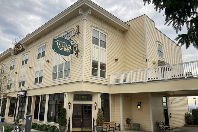 Fairhaven Village Inn