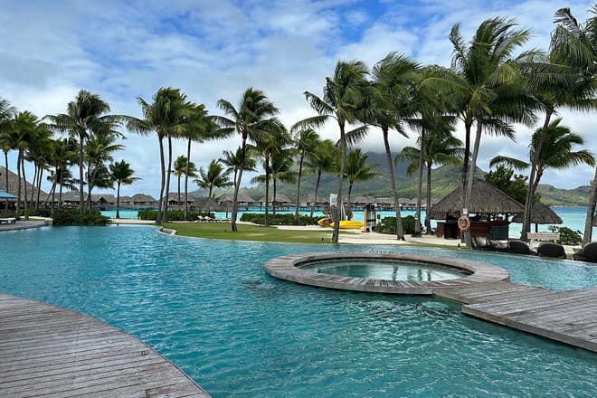 Four Seasons Resort Bora Bora