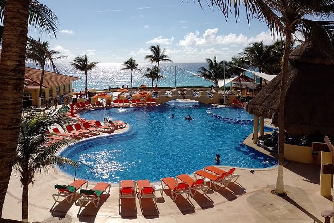 GR Solaris Cancun