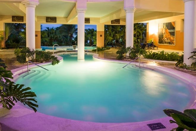 Grand Palladium Lady Hamilton Resort & Spa