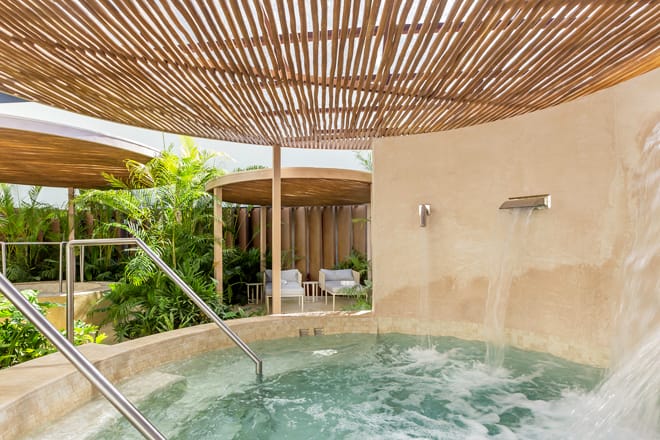  Hilton Cancun Mar Caribe All-Inclusive Resort (Formerly Royal Uno All-Inclusive Resort & Spa)