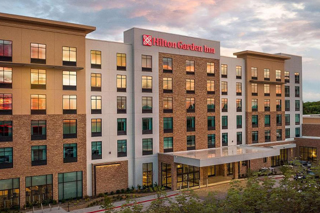 Hilton Garden Inn Grapevine at Silverlake Crossing