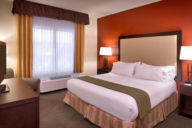 Holiday Inn Express Hotel & Suites Mesquite, an IHG Hotel