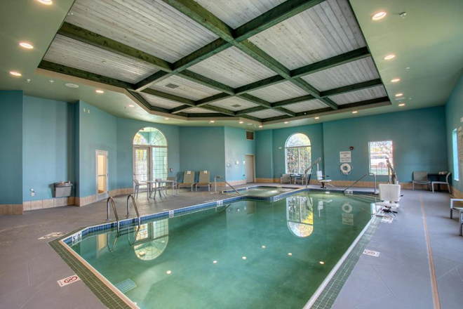 Holiday Inn Express Hotel & Suites Oshkosh-Sr 41, an IHG Hotel