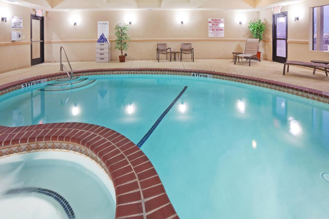 Holiday Inn Express & Suites Denton - UNT-TWU, an IHG Hotel