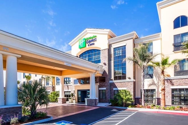 Holiday Inn Express & Suites Eureka, an IHG Hotel