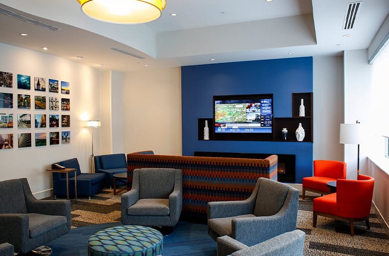 Holiday Inn Express & Suites Louisville Downtown, an IHG Hotel