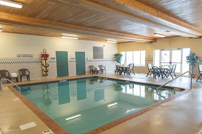 Holiday Inn Express & Suites Marquette, an IHG Hotel