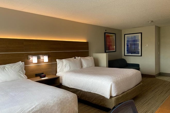 Holiday Inn Express & Suites Somerset Central