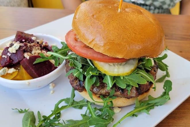 Joe&rsquo;s Farm Grill