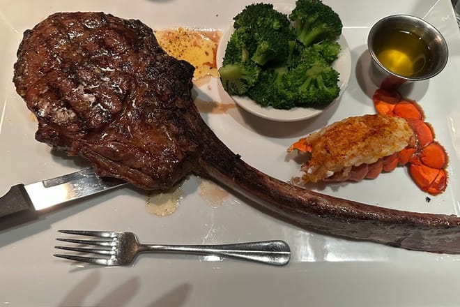 John & Nick&rsquo;s Steak & Prime Rib